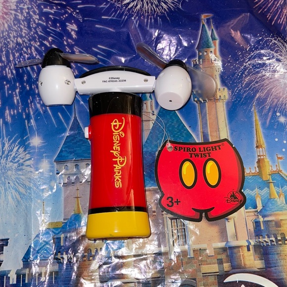 Disney | Toys | Disney Parks Exclusive Spiro Light Twist | Poshmark